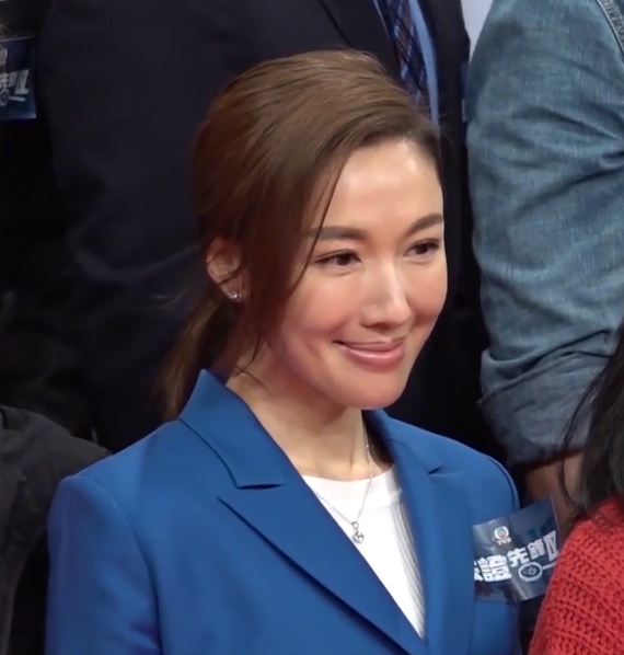 Ban Pesawat Kempis, Selebriti Lee Sze-wa Gagal Terbang - Berita Indonesia