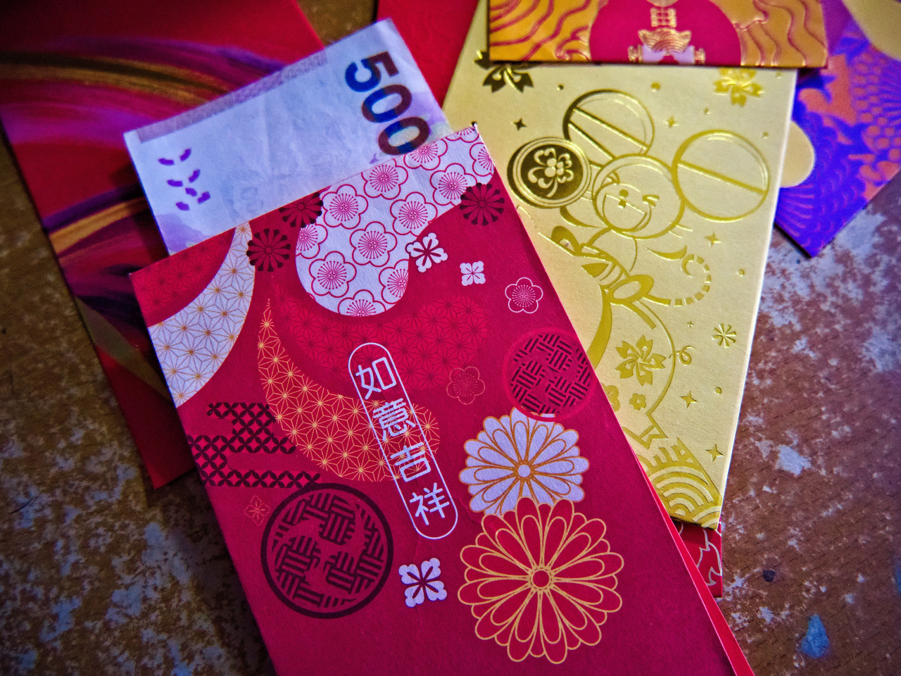 Pencurian "lai see" Senilai $2.000 DI Tak Wai House - Berita Indonesia