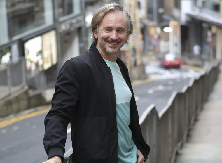 Aktor Gregory Charles Rivers Diduga Bunuh Diri Di Rumahnya - Berita ...